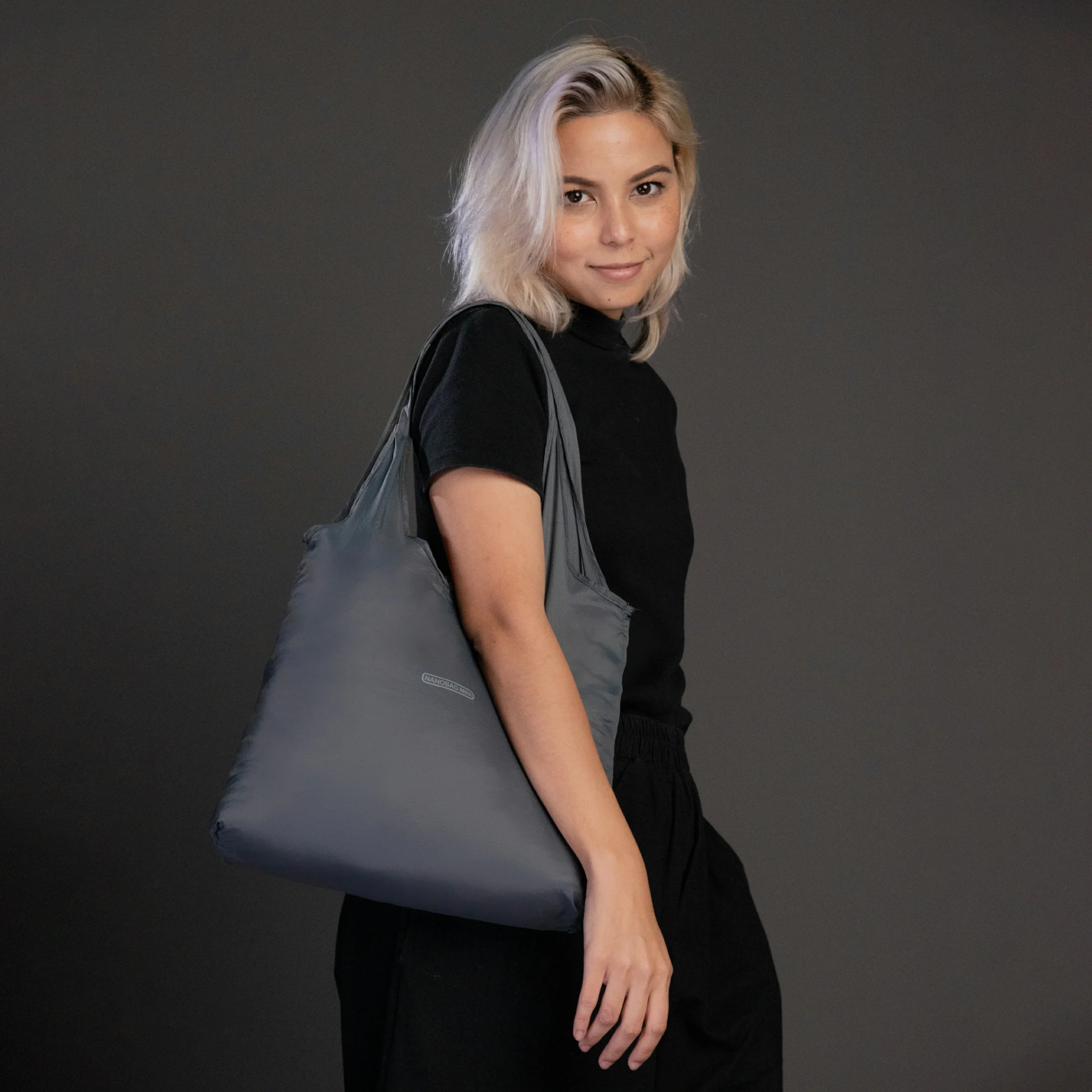 Nano Bag – Gray (กระเป๋าถุงผ้า-สีเทา) – Giant Movement